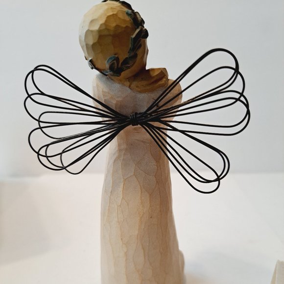 Demdaco | Holiday | Willow Tree 203 Figurine Celebrate Angel With Wings ...
